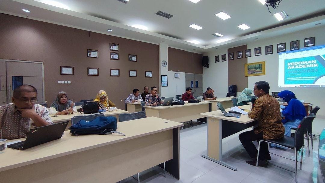 Rapat Senat FIP UNG, Tetapkan Pedoman Akademik dan Hari Jadi Jurusan - FIP UNG