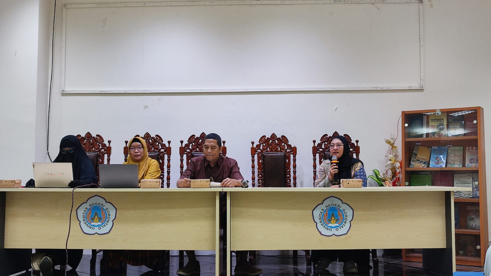 Tim Verifikasi dan Validasi BAKP UNG Lakukan Evaluasi Masa Studi Mahasiswa Fakultas Ilmu ...