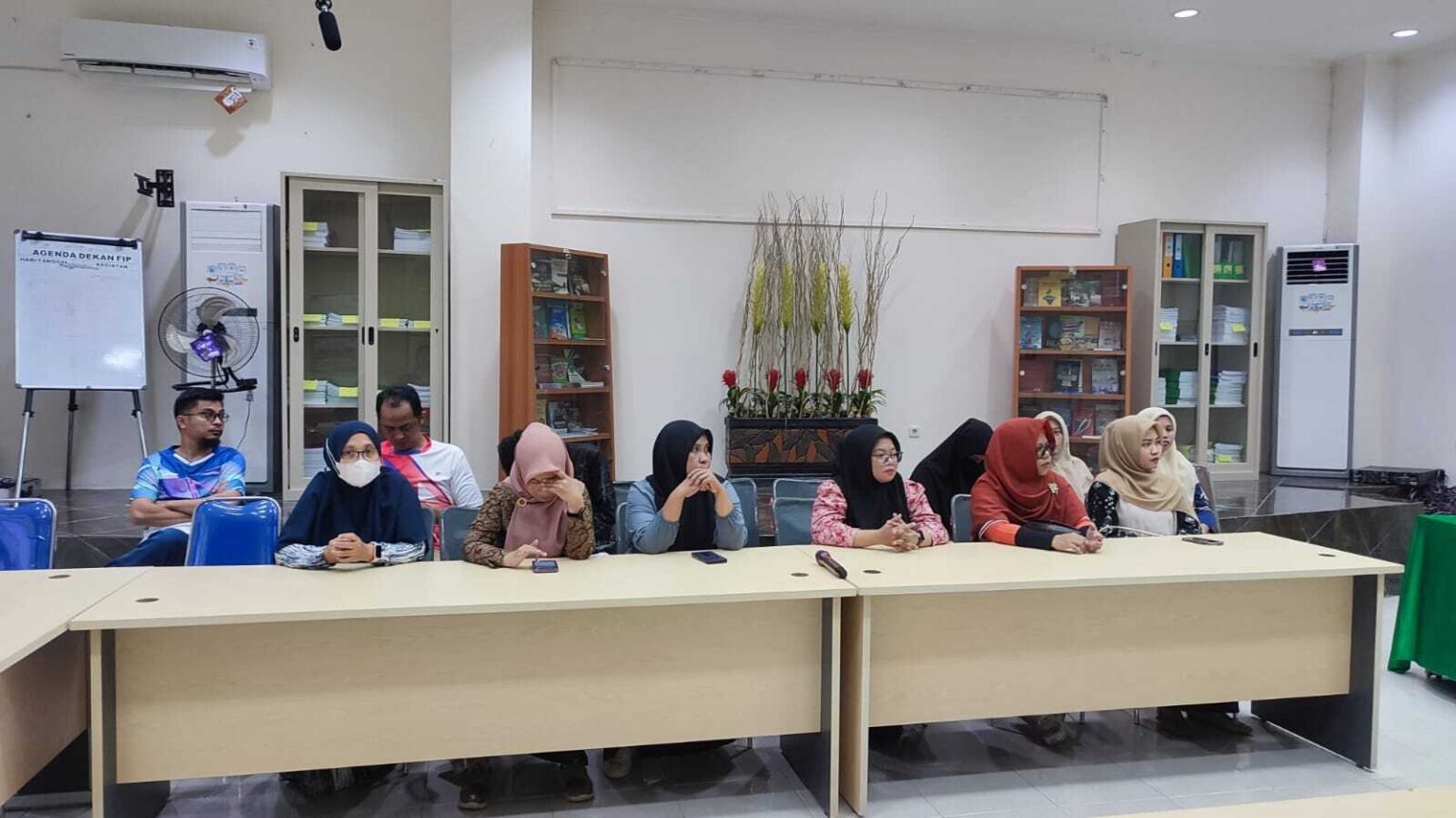 Silaturahmi Tenaga Kependidikan Fakultas Ilmu Pendidikan Universitas Negeri Gorontalo - FIP UNG